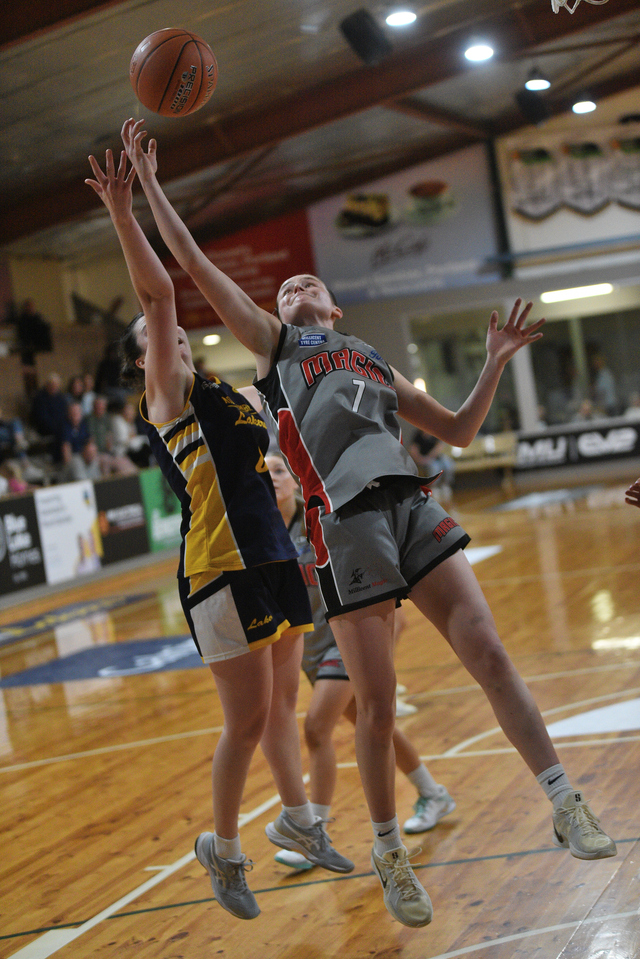 Split weekend for women | The Penola Pennant